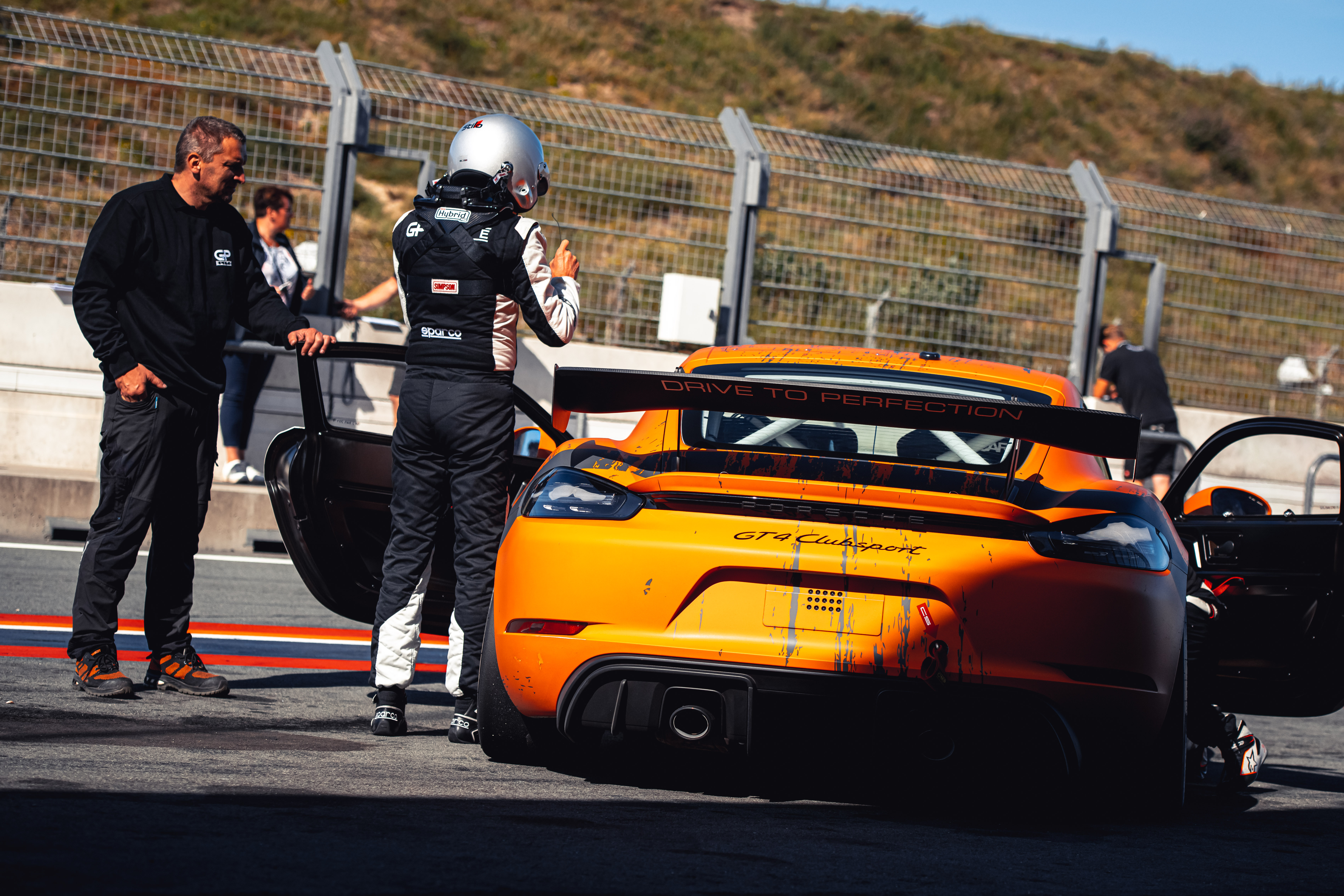 Factory built race cars | GP Elite