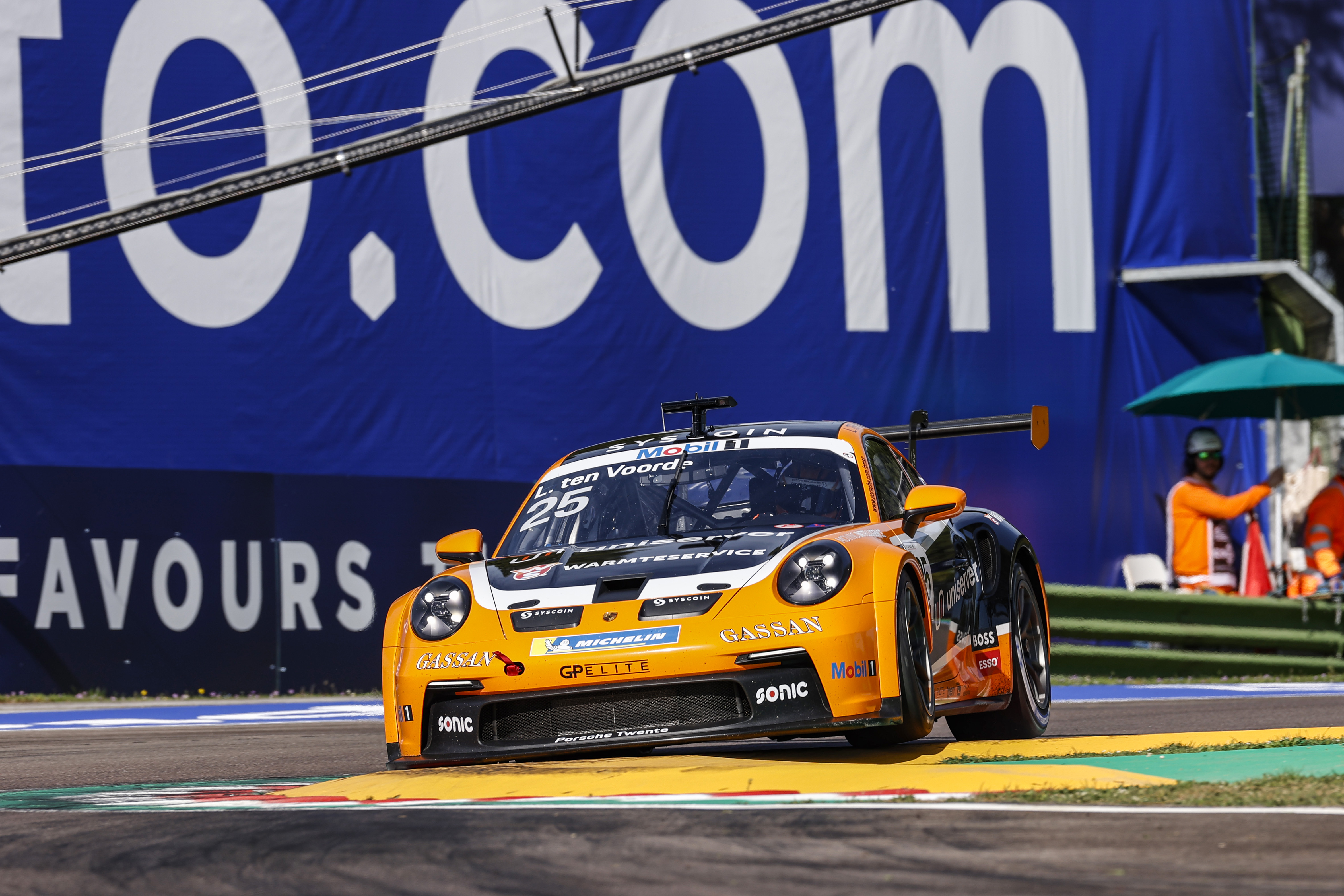 Factory built race cars | GP Elite